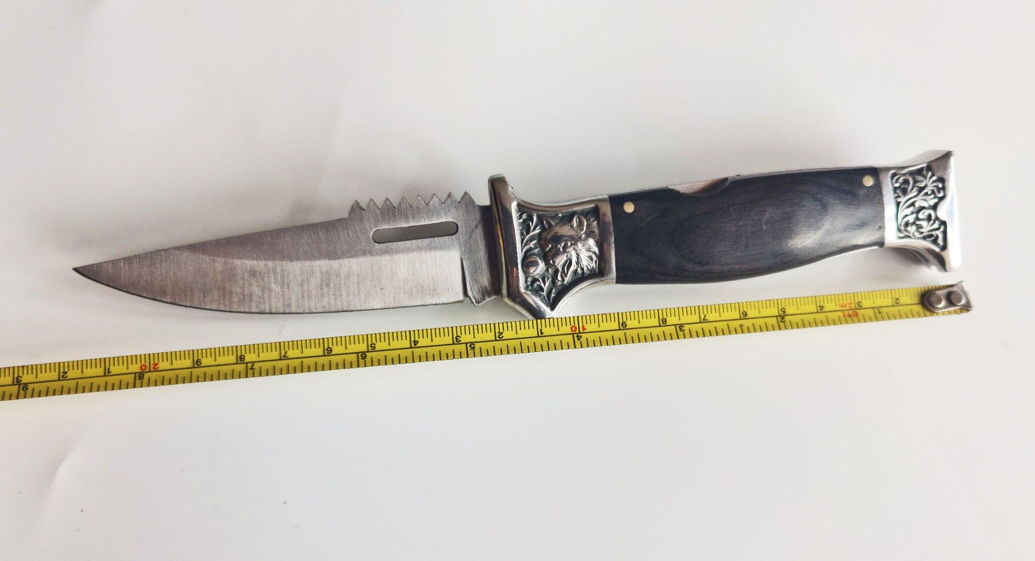 Pocket Knife Wolf Handle DCADV-007 | Di'Casteel