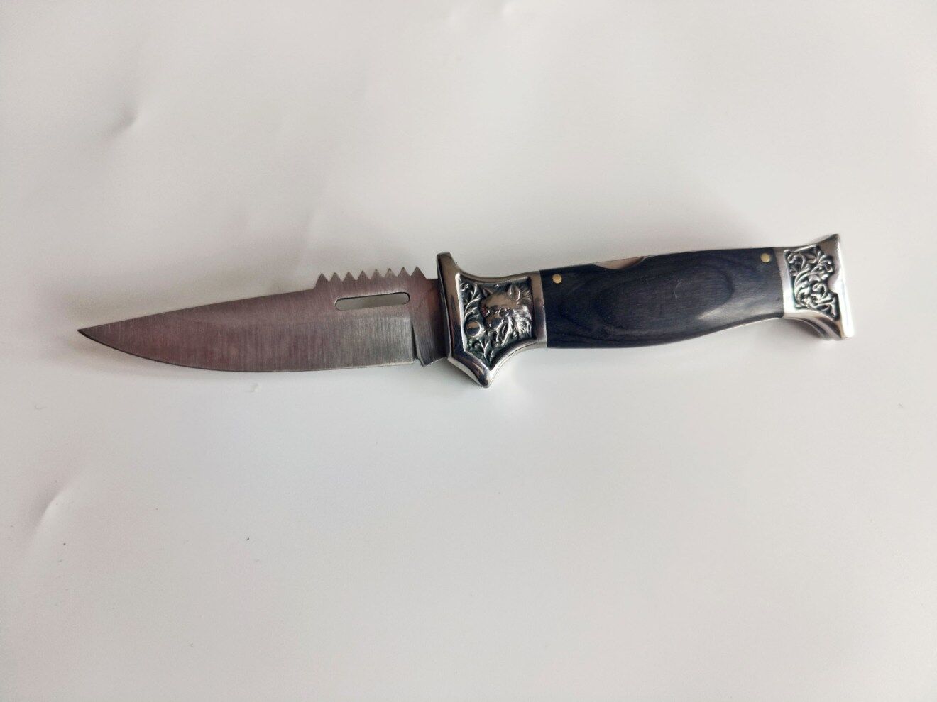 Pocket Knife Wolf Handle DCADV-007 | Di'Casteel