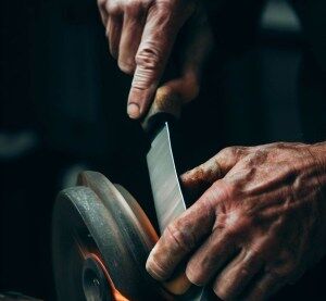 Knife Etiquette: Proper Knife Handling and Etiquette | Di'Casteel